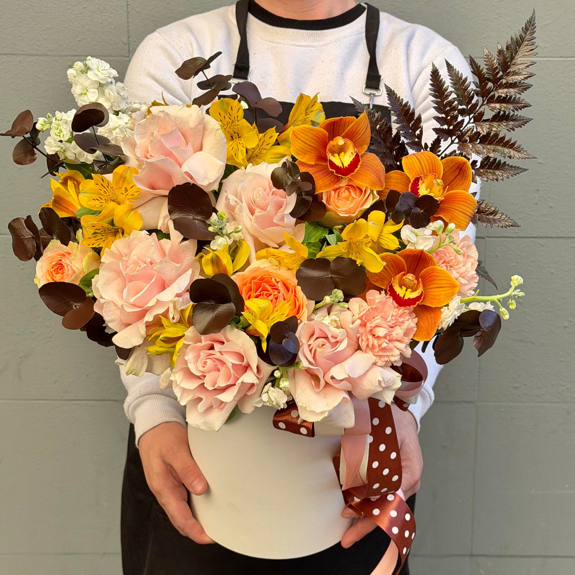 Шляпная Коробка Rybe-Flowers, из Французских Роз, Маттиолы, Орхидей и Диантусов