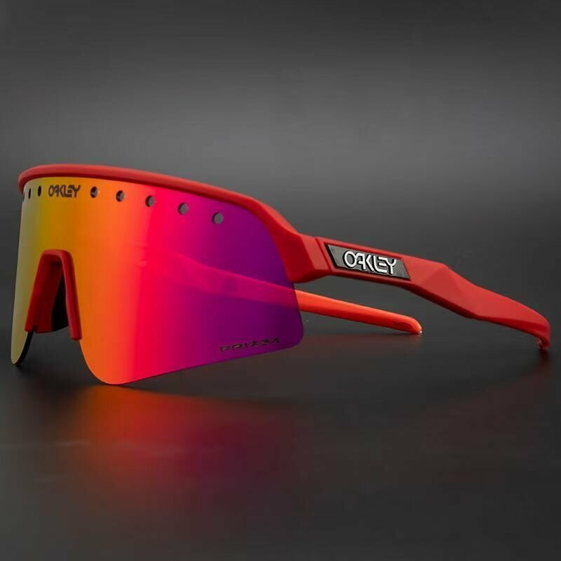 Солнцезащитные очки Oakley