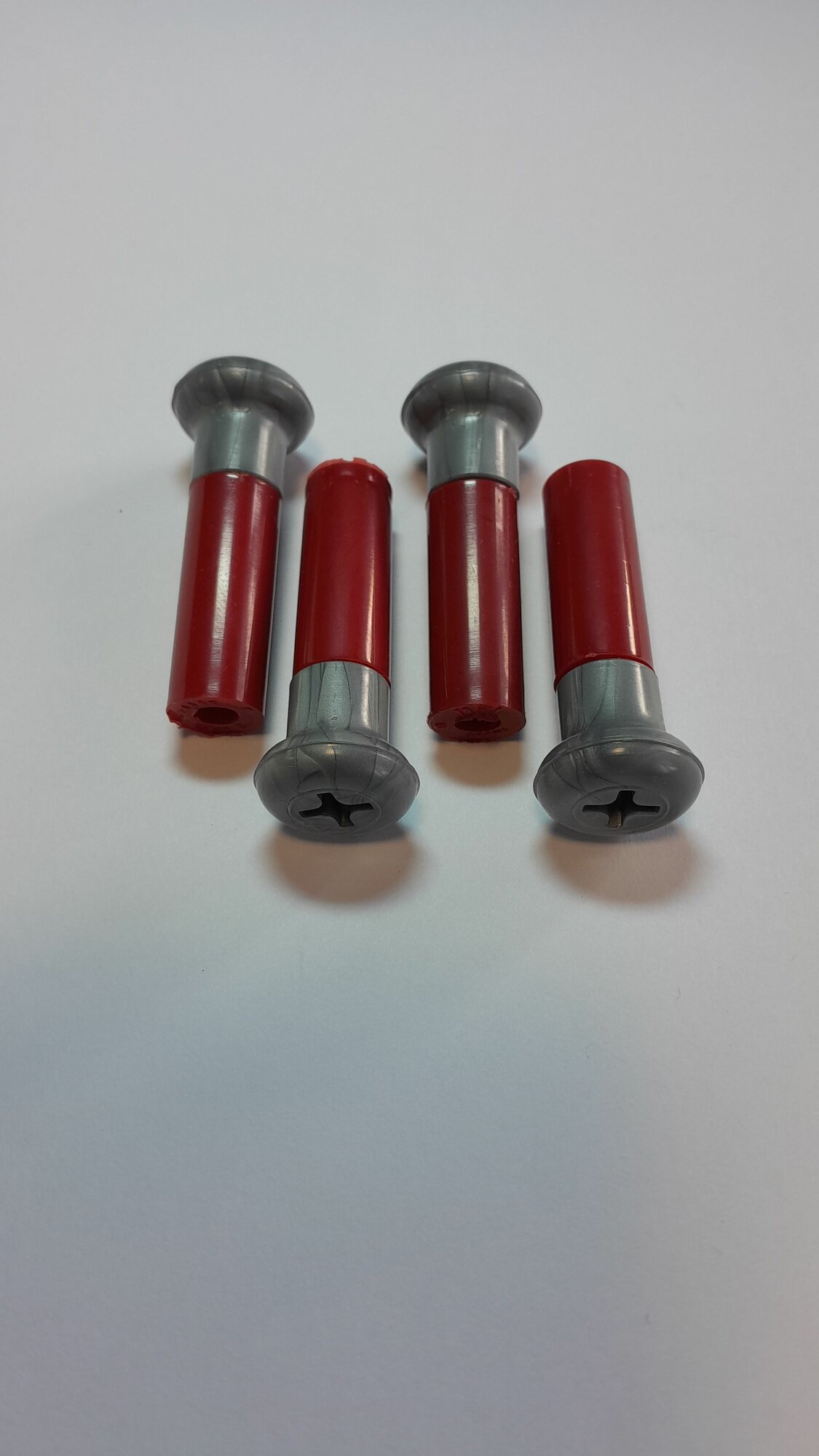 Кнопка замка двери внутрисалонная декоративная красно-серебристого цвета ( комплект 4 шт. ) ВАЗ 21016205125 , 2101-6205125 для ВАЗ 2101 , 2104 , 2105 , 2106 , 2107 .