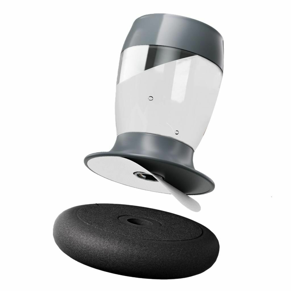 Гидрофобная обработка на воздушном стекле с помощью автомобильной стеклянной воды.