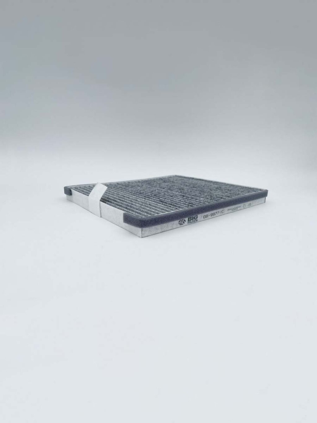 Фильтр салона угольный BIG Filter GB-9977/C на LADA Priora 2170