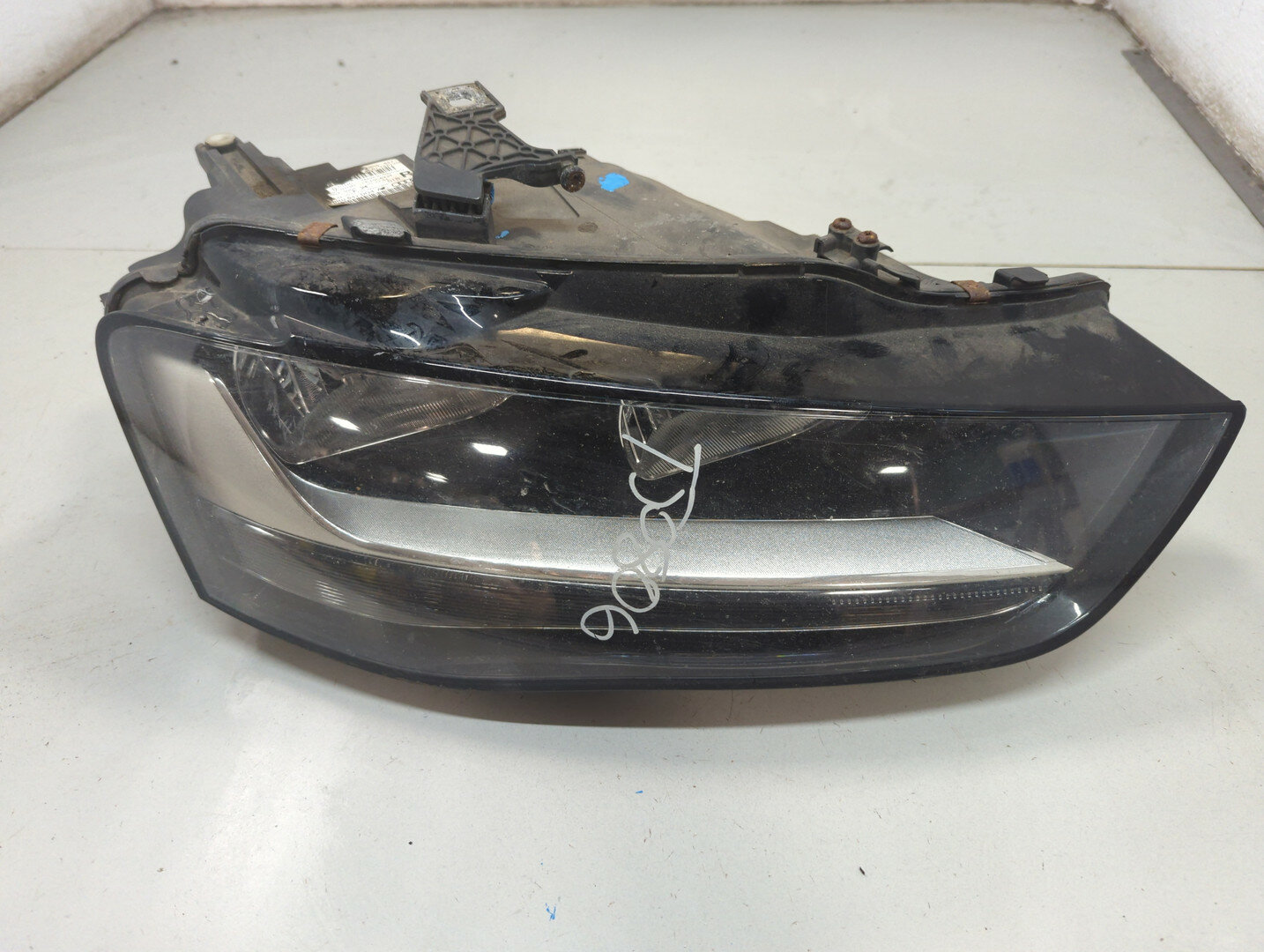 Фара (передняя) правая Audi A4 (B8) Allroad Б/У