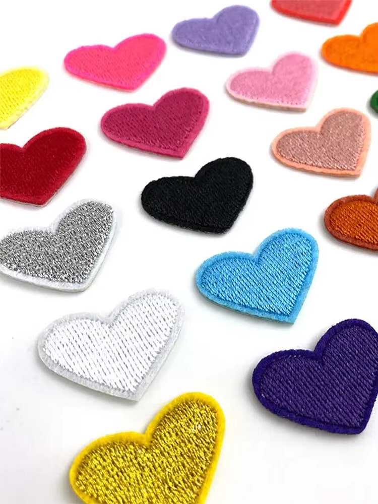 Набор из 15 аппликаций-стикеров в форме сердец для одежды и текстиля, термонаклейки для вышивки, декоративные любовные патчи, DIY-украшение