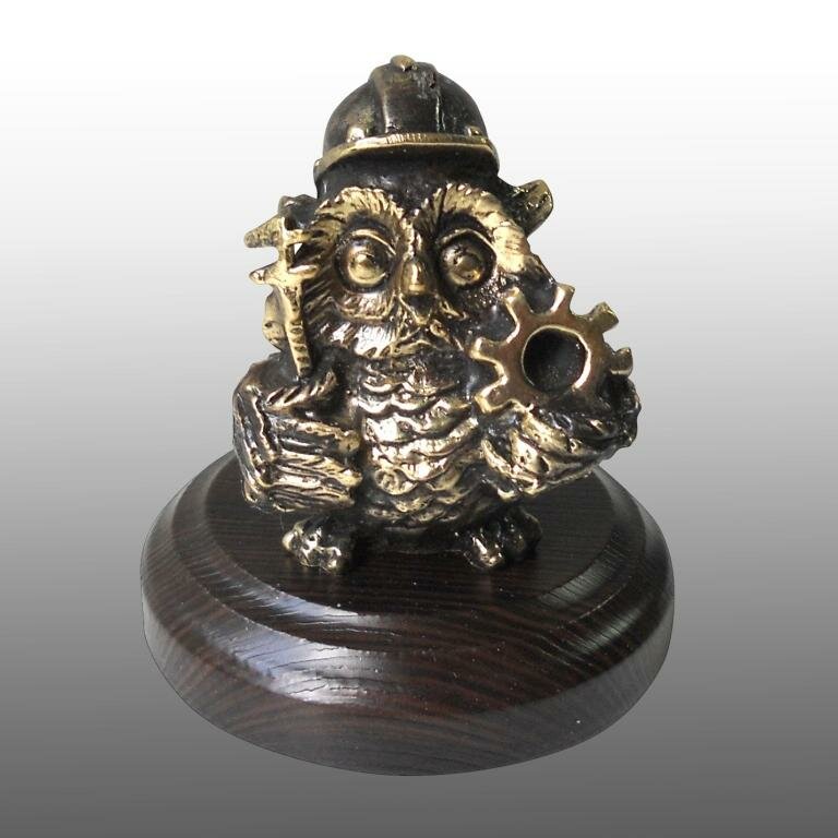 Бронзовая статуэтка Сова машиностроитель