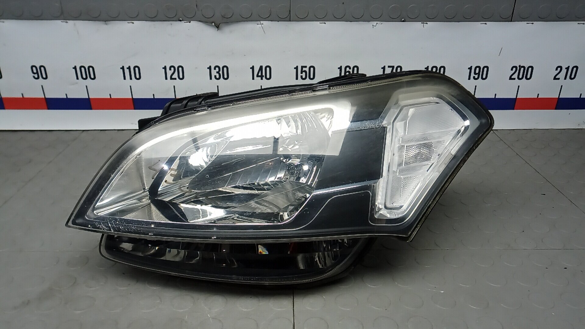 Фара левая KIA SOUL 1, Номер 921012K050