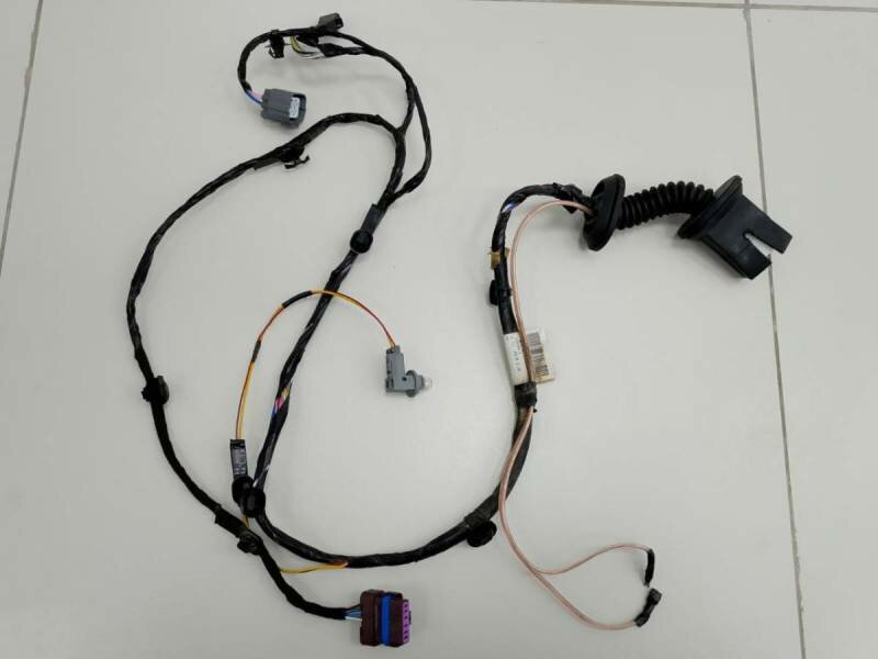 Проводка двери Geely Atlas 2016 кат.номер: 7031020200 1017032489 01732489