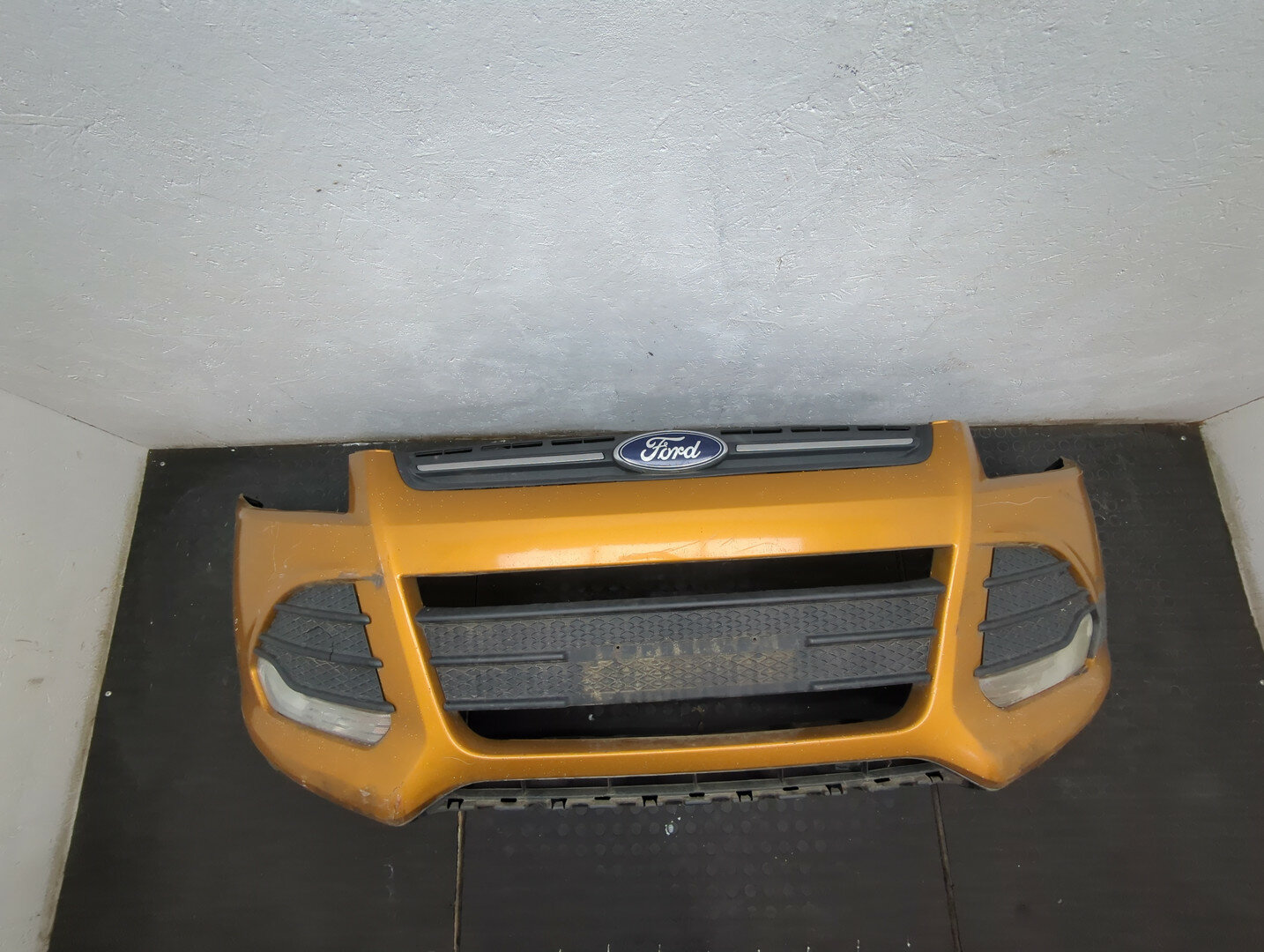 Бампер передний Ford Escape Б/У