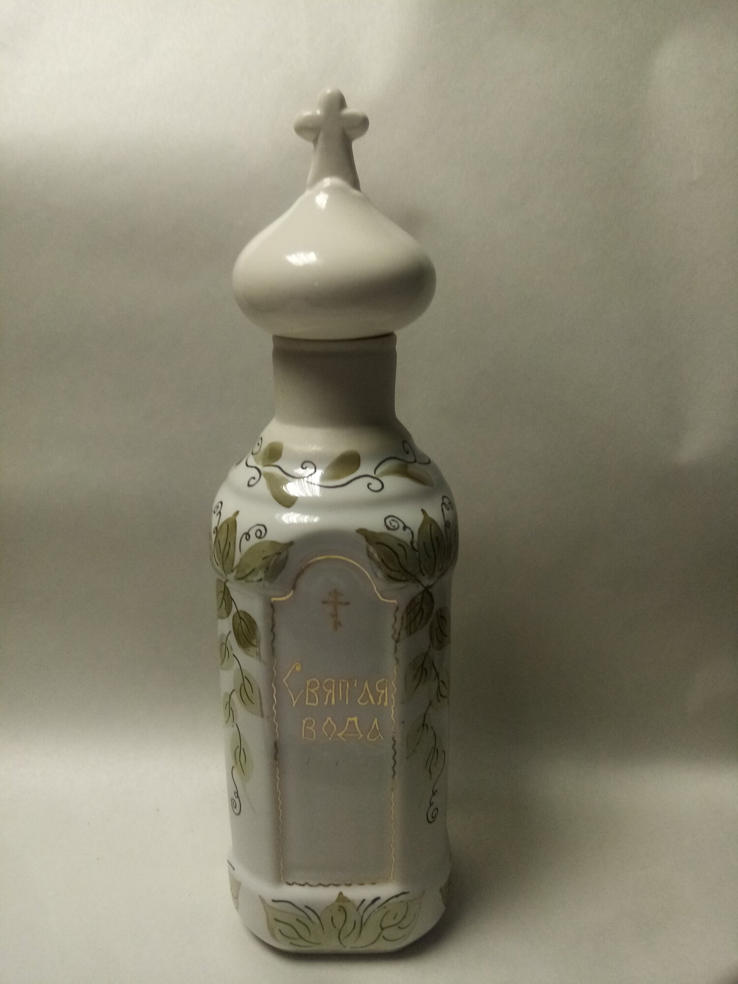 Сосуд "Святая вода" (бел, розы, роспись люстр, роспись золотом)