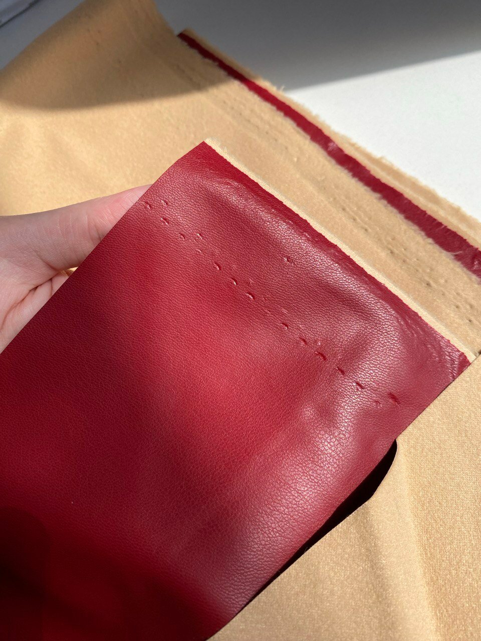 Ткань Экокожа на флисе 1.5 м, отрез, красный оттенок