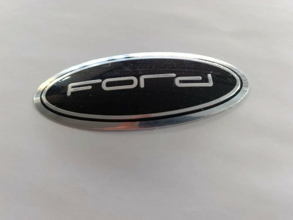 Эмблема передняя Ford Mondeo 4 Черная-Тюнинг