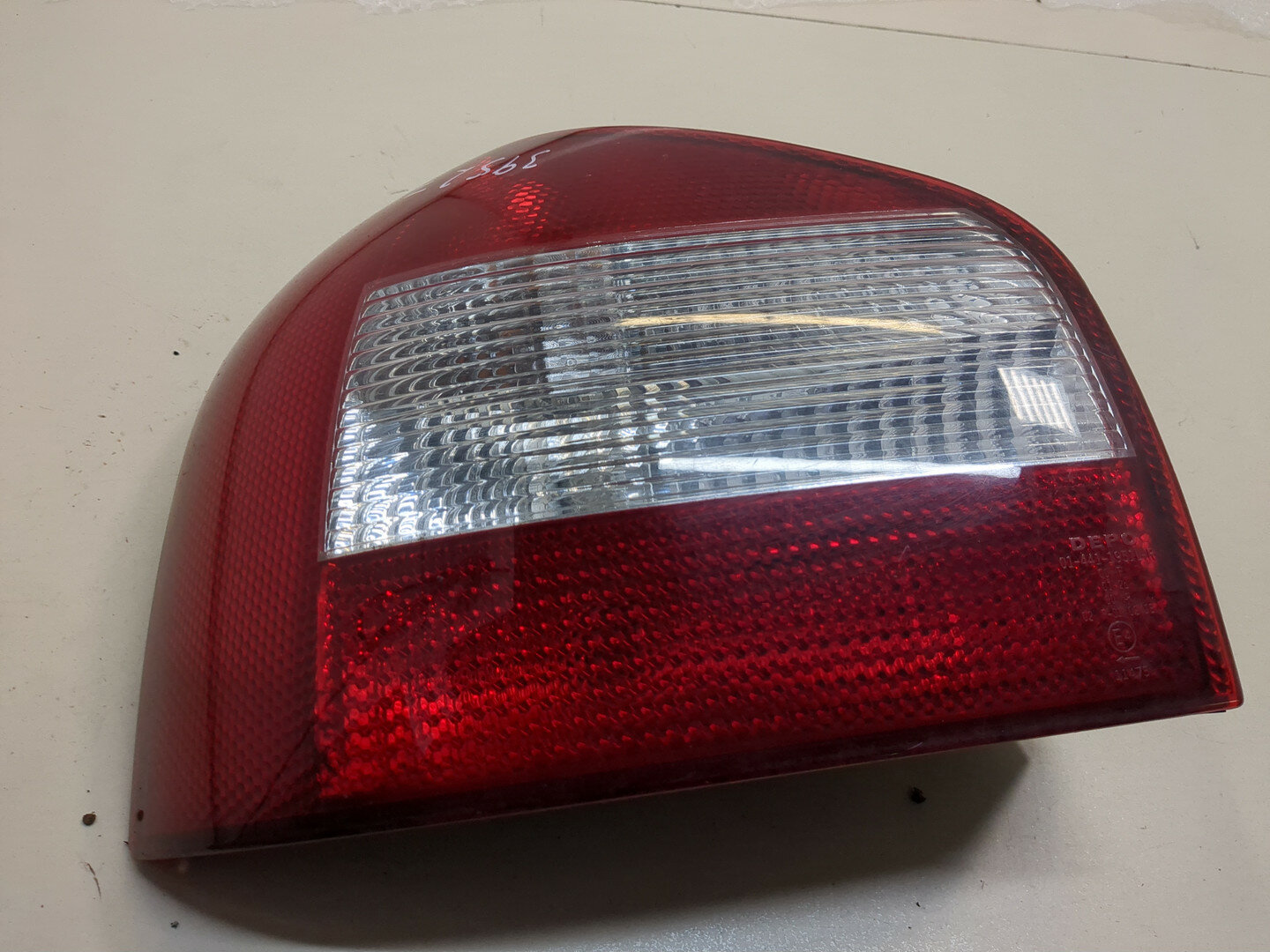 Фонарь (задний) левый Audi A3 (8L) Б/У