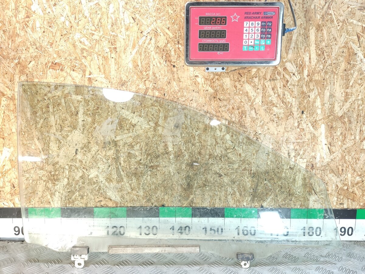 Стекло двери передней правой TOYOTA Corolla e120 681011A510