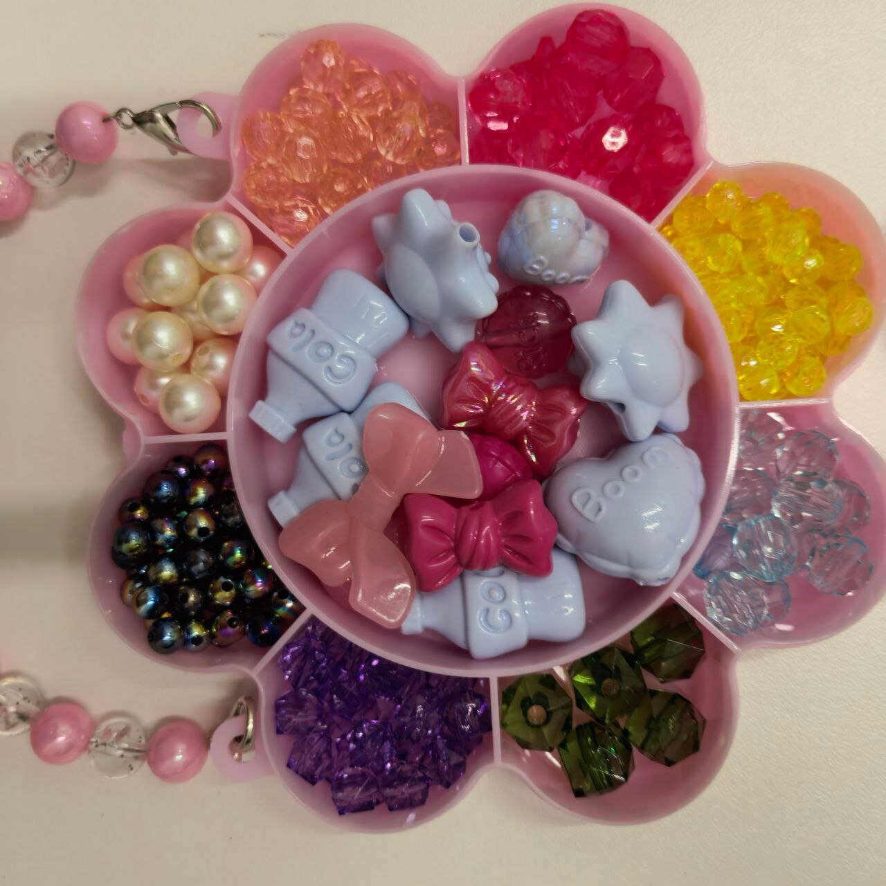 Набор из бисера "Яркие ромашки"