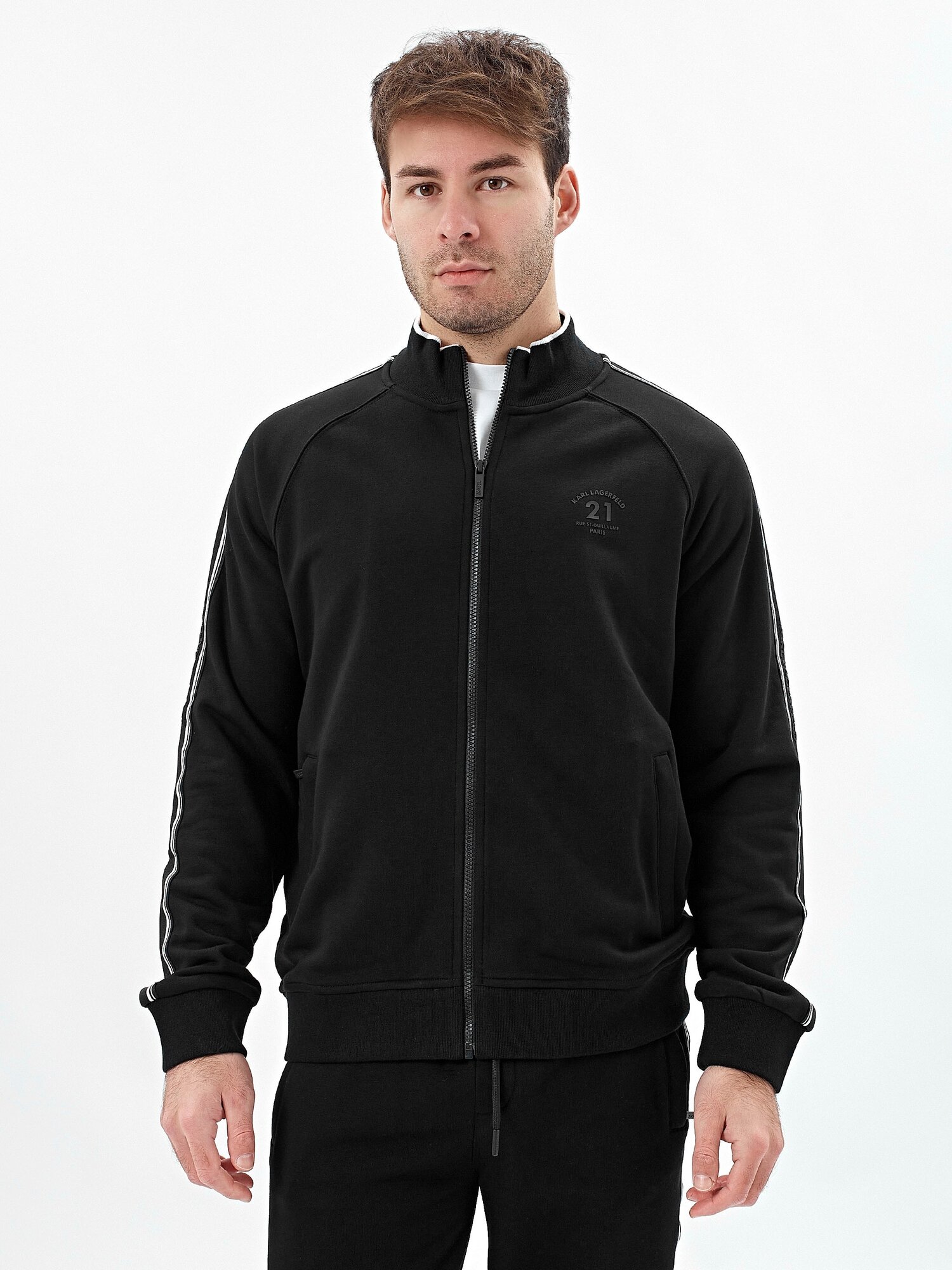 Куртка спортивная