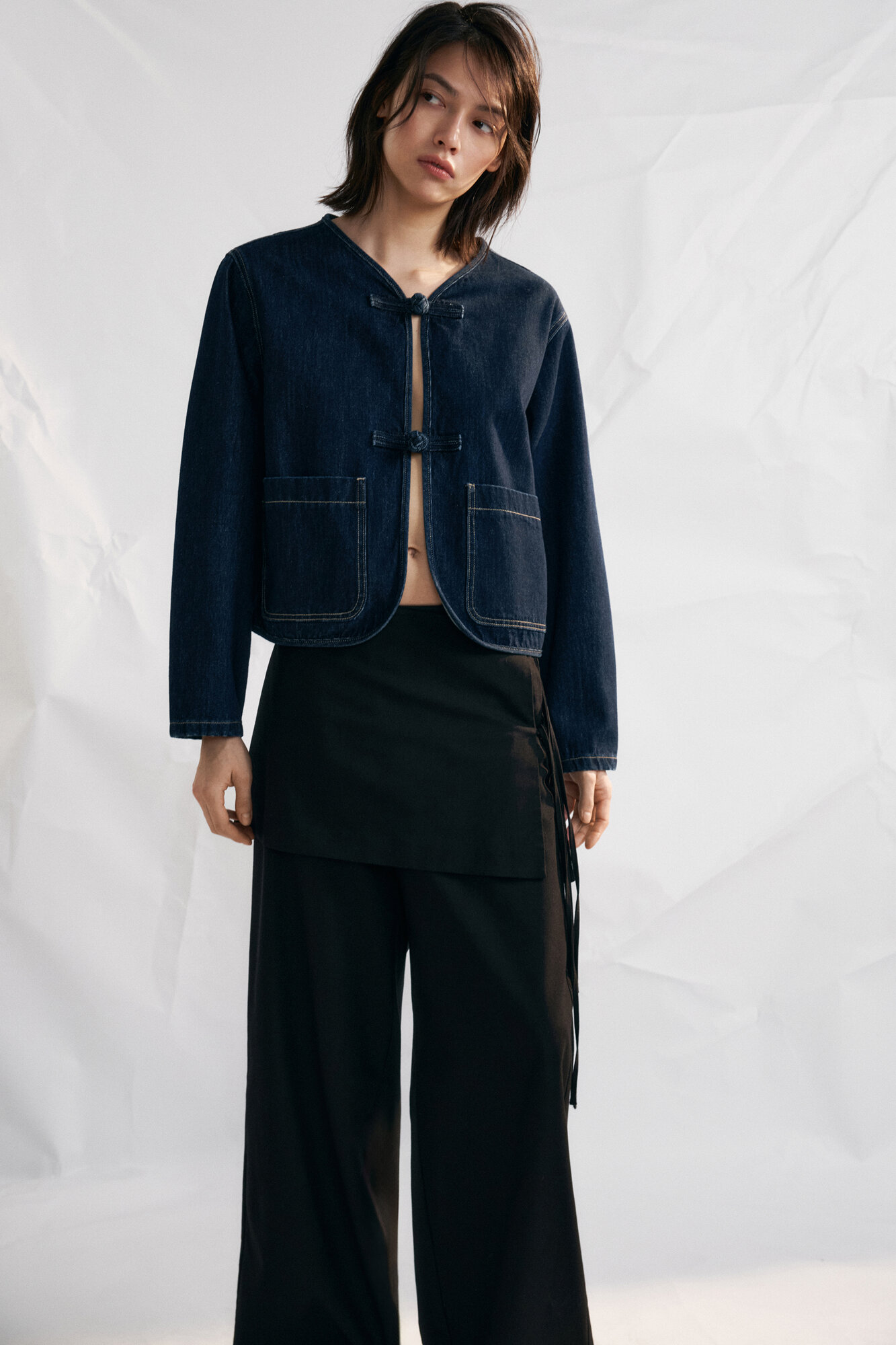 Куртка джинсовая джинсовая укороченная в китайском стиле