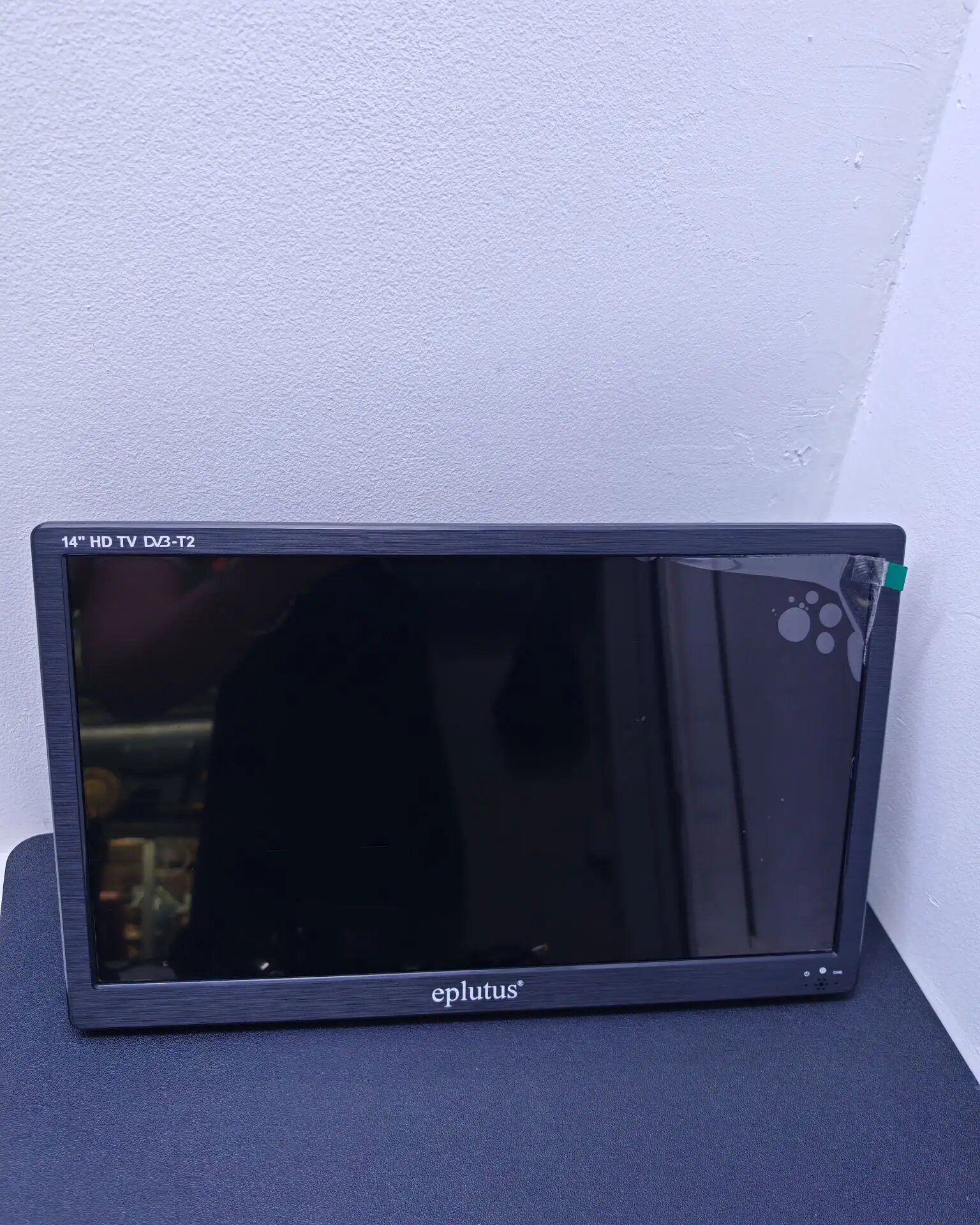 Портативный телевизор Eplutus EP-147TD, 14, черный, полный комплект