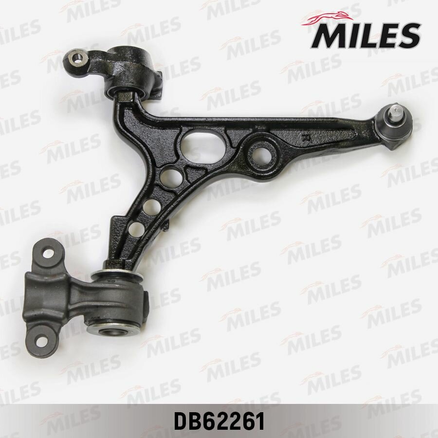 MILES Рычаг передней подвески правый нижний CITROEN JUMPY/PEUGEOT 806/EXPERT (LEMFORDER 2706601) DB62261