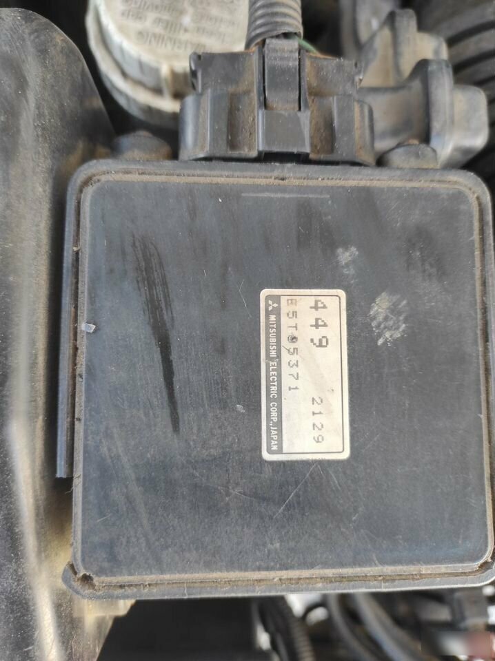Расходомер дмрв msubishi 4G93 E5T05371 7 контактов