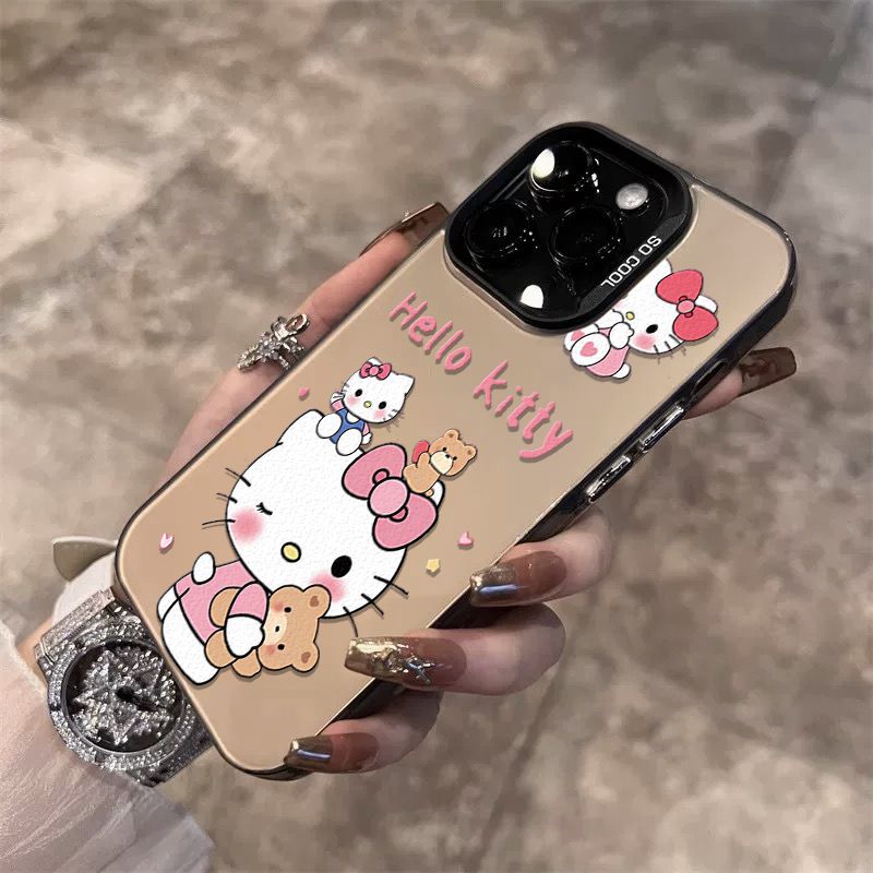 Чехол на Aйфон 12/12 Про / IPHONE 12/12 PRO серо-бежевого оттенка с принтом Hello Kitty и медвежат, антиударный силиконовый чехол