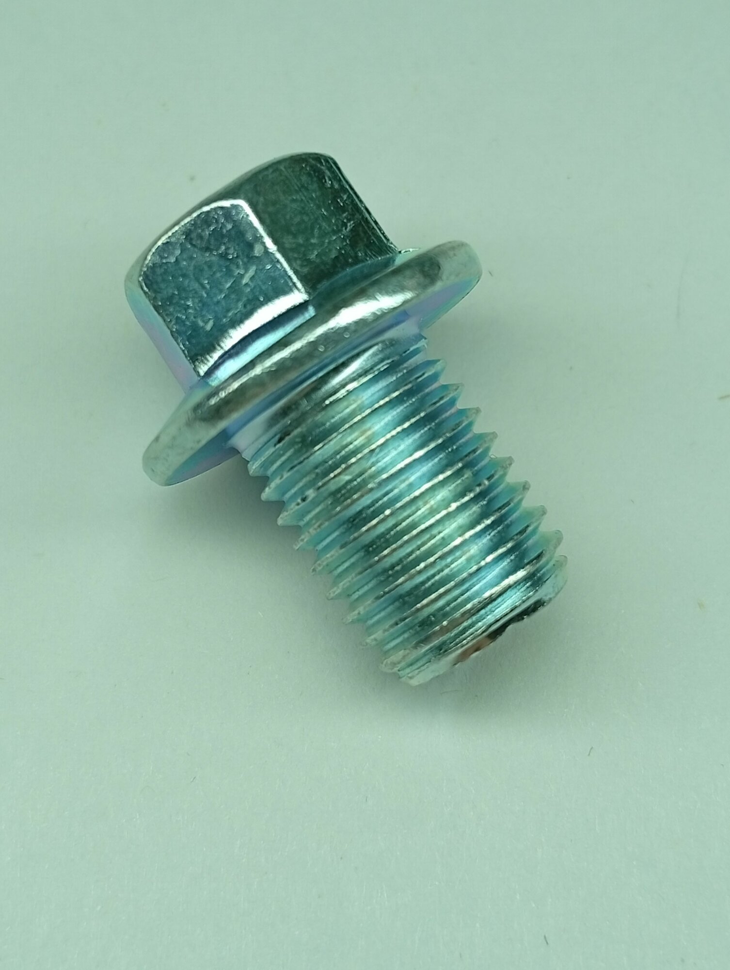 Болт М12х1,5 слива масла G270-460 / 578912015BX