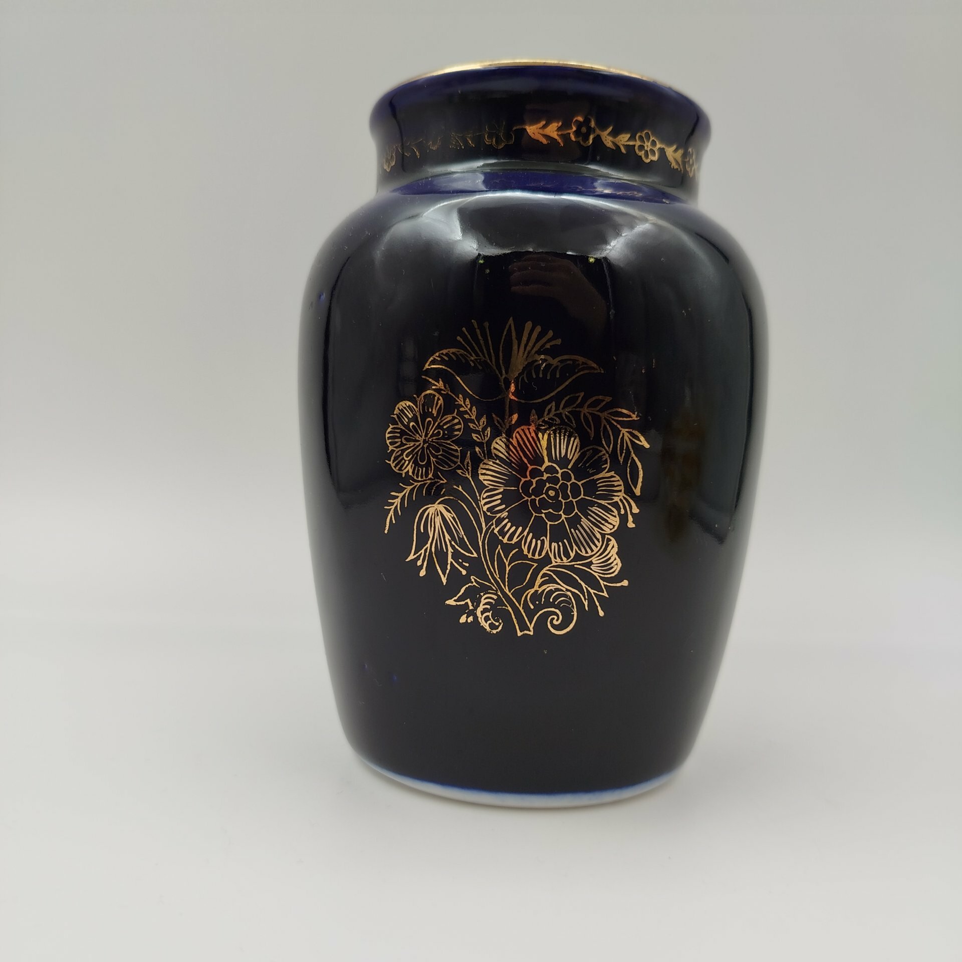 Ваза "Два букета", фарфор, крытье кобальтом, золочение