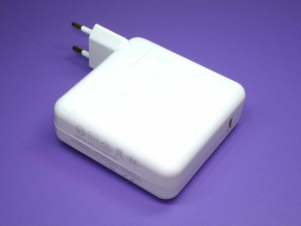 Блок питания (сетевой адаптер) для ноутбуков Apple A1719 87W USB Type-C 20.2V 4.3A