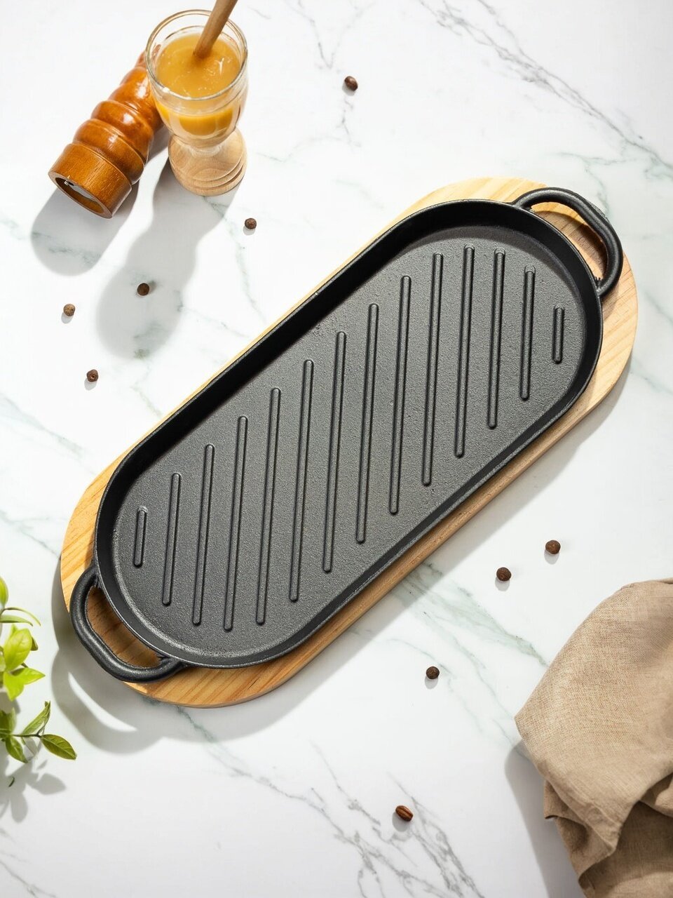 Сковорода-гриль чугунная с толстым рифленым дном 37.8×16.6 см с подставкой Y4-8872 для мяса и рыбы