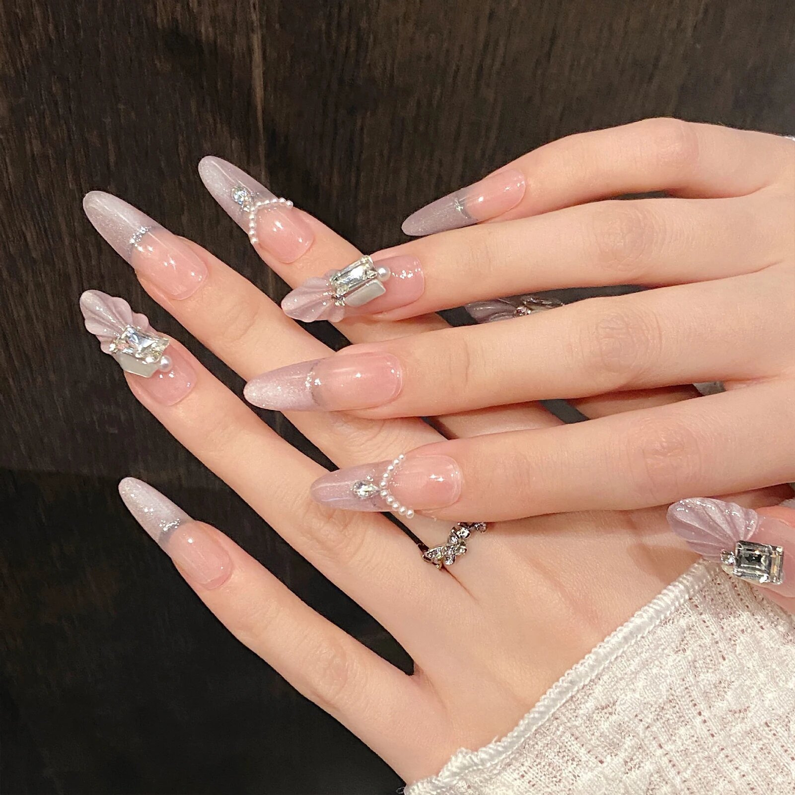 10 шт. Нежные длинные 3D капли воды Французские накладные ногти Ручная работа Пресс на ногтях Фиолетовый кошачий глаз Миндаль Накладные ногти Декор с бриллиантовой цепочкой