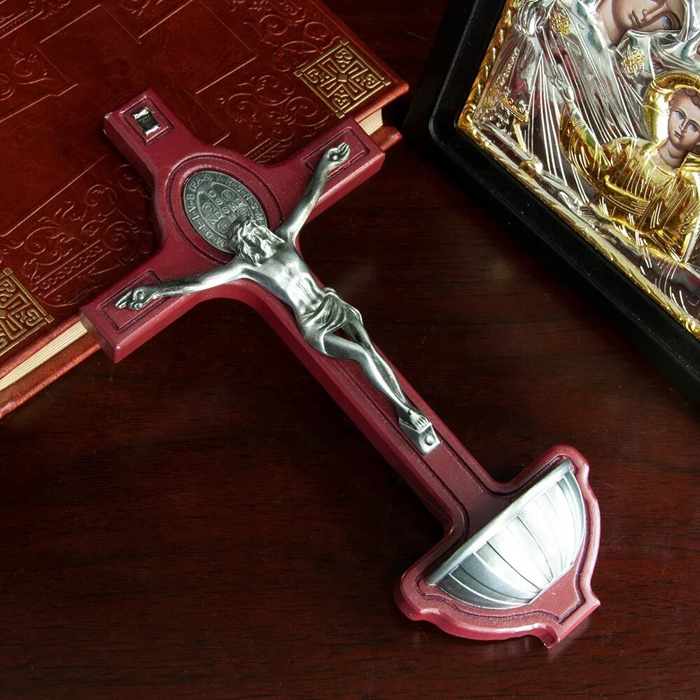 Деревянный настенный крест HTISOK