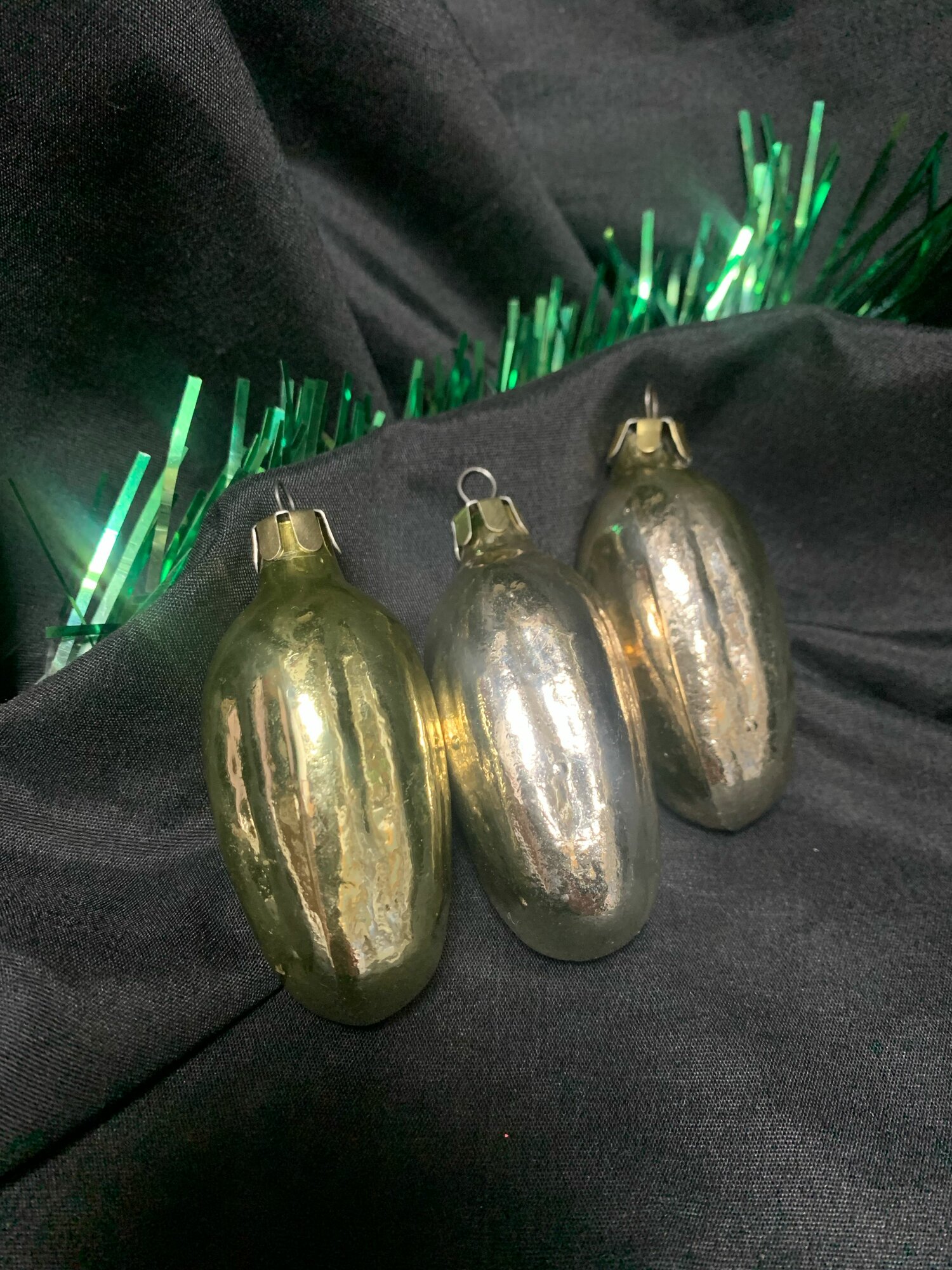 Три игрушки "Золотые огурцы" на елку