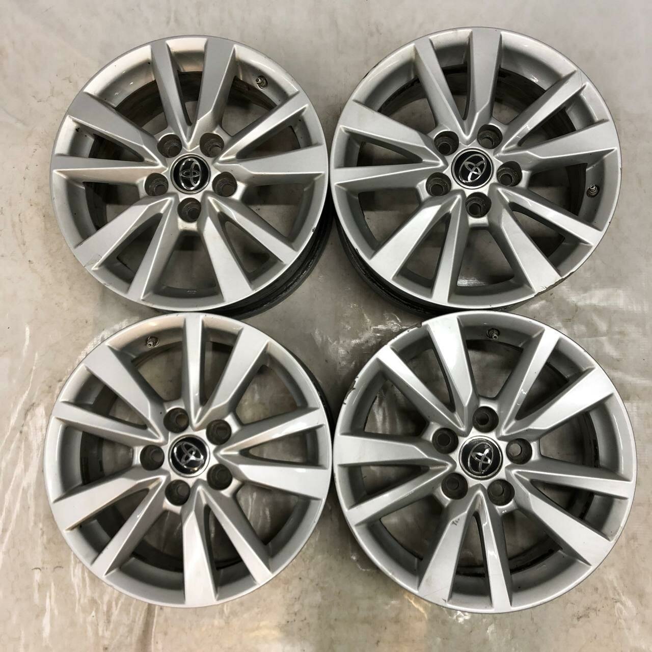 Колесные диски Toyota 16x6.5 PCD 5x114.3 D60.1 ET40 (оригинал)