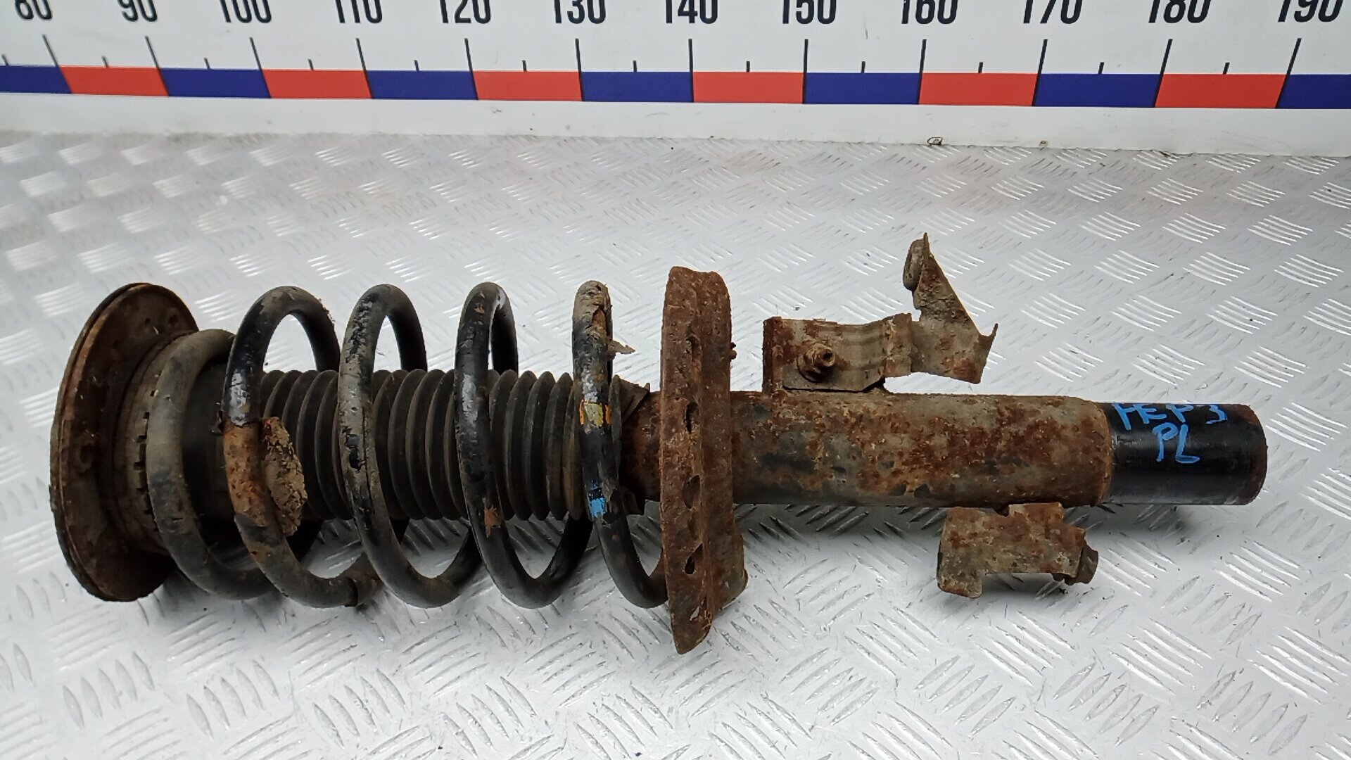 Стойка передняя левая VOLVO XC60 1