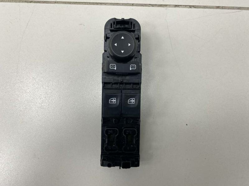 Блок управления стеклоподъемниками Renault Fluence 2010-2017 кат.номер: 809610014R