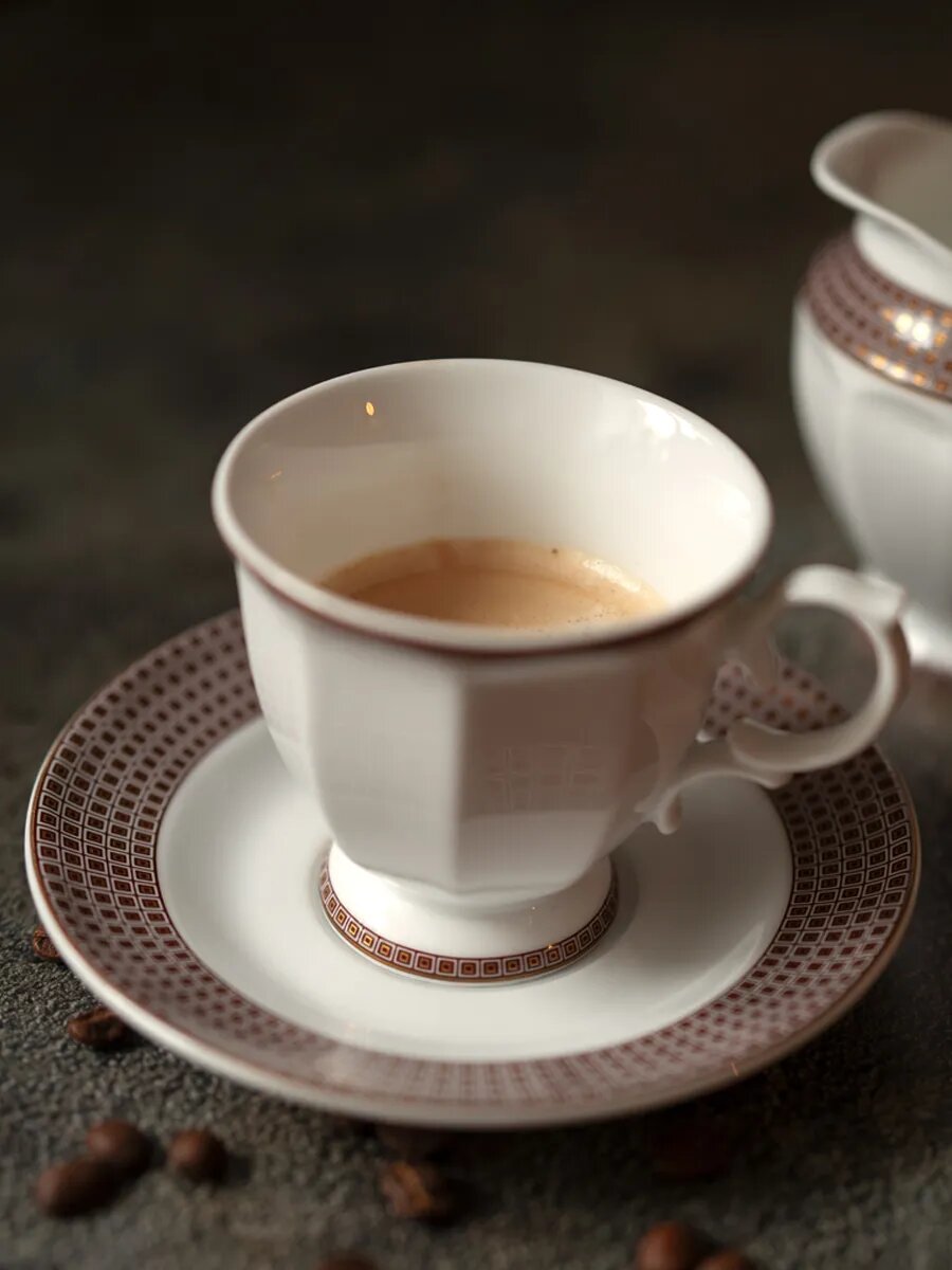 Чашка для чая фарфоровая