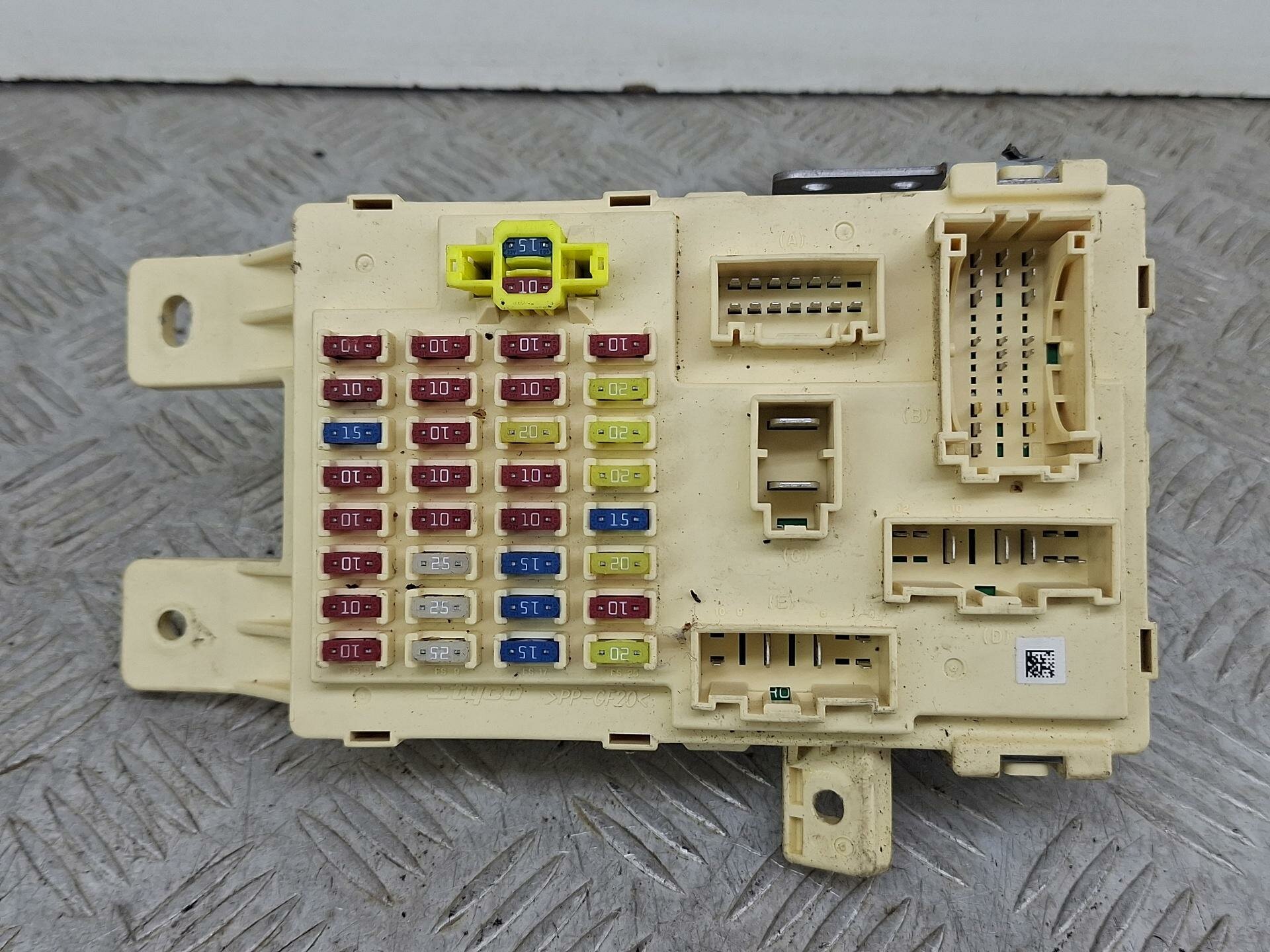 Блок предохранителей Hyundai H1 Grand Starex 2008 91950-4H031