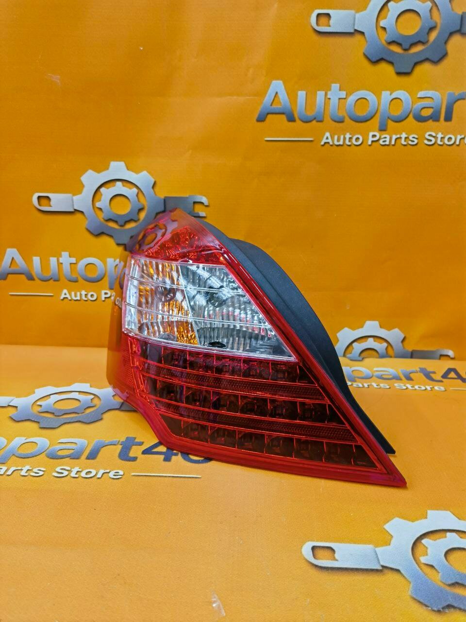 Фонарь задний левый Джили Эмгранд Geely Emgrand EC7 09-16г Оригинал Седан