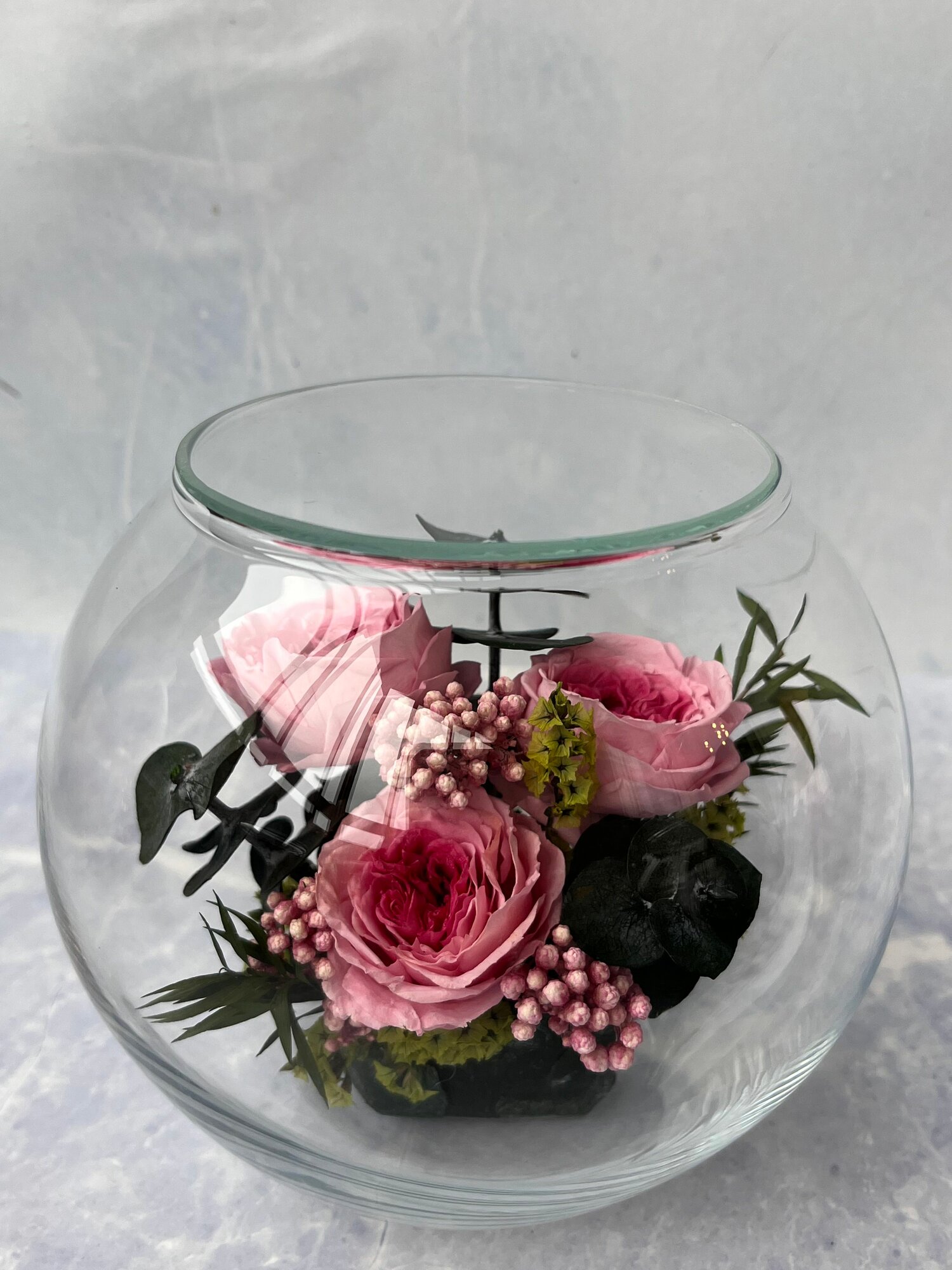 Натуральные пионы в стекле, вакуум*