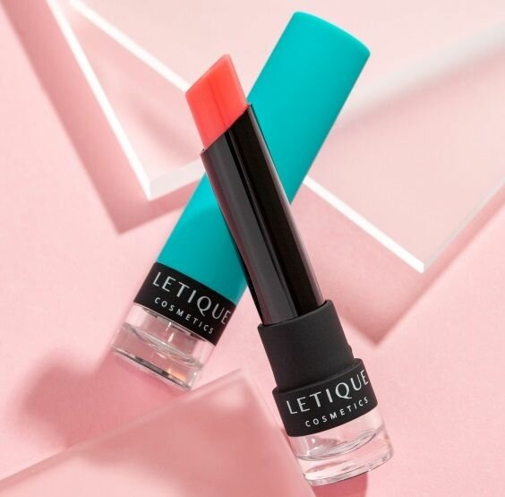 Letique Бальзам для губ увлажняющий восстанавливающий с SPF 15 CANDY BERRY