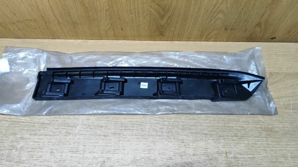 Кронштейн заднего бампера Volkswagen Jetta V