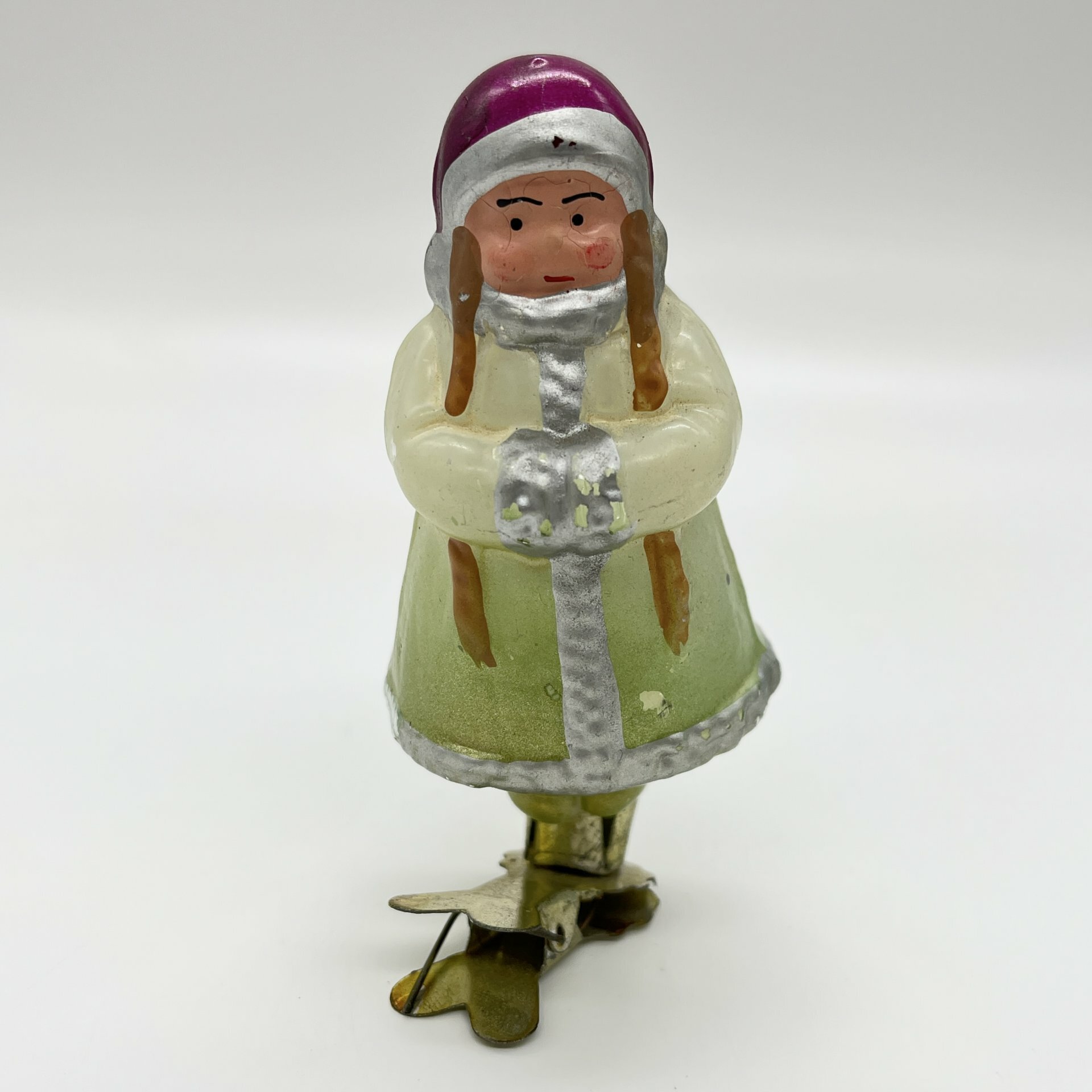 Игрушка ёлочная на прищепке "Марфушечка" из сказки "Морозко", стекло, краска