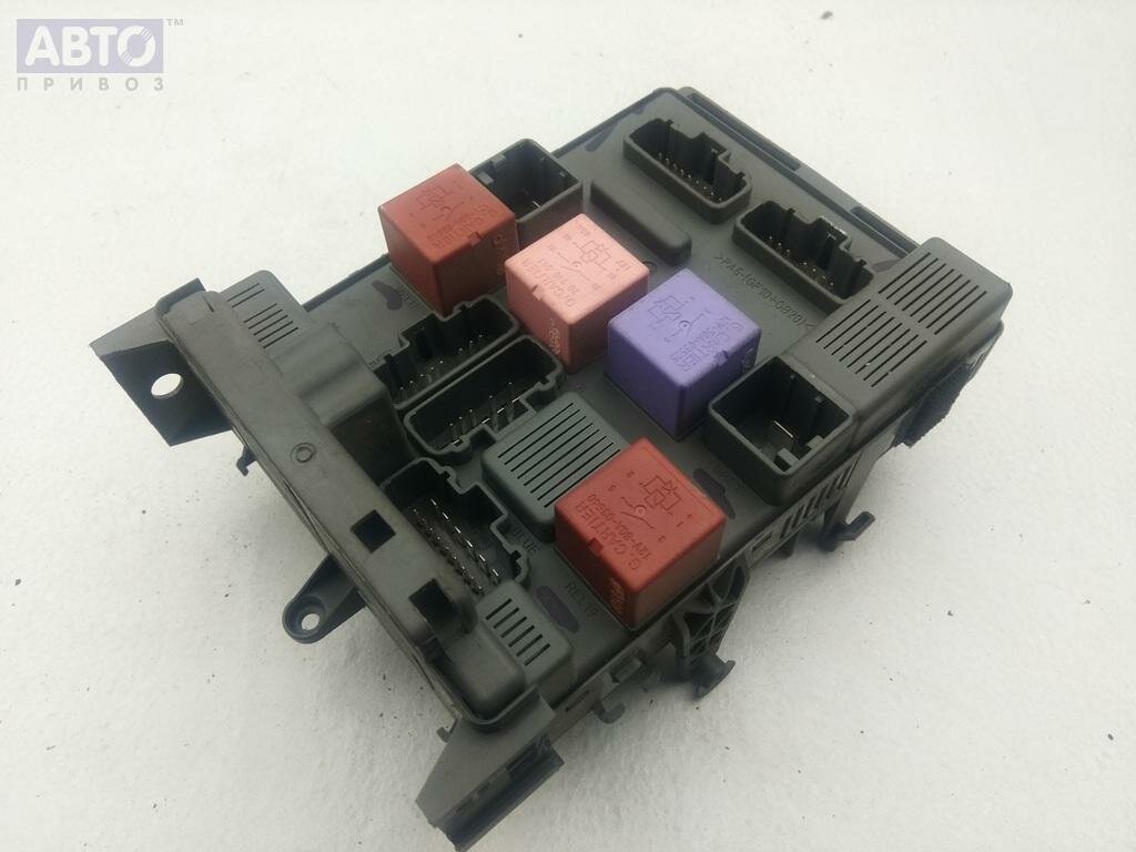 Блок предохранителей Renault Laguna 2 (2001-2007)