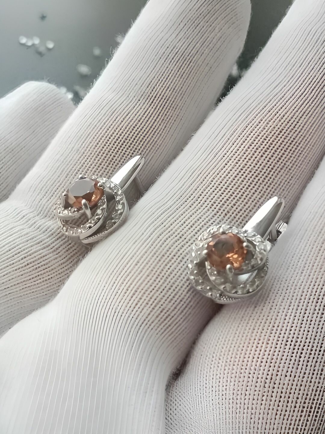 Серьги, серебро, 925 проба, родирование, фианит, султанит синтетический