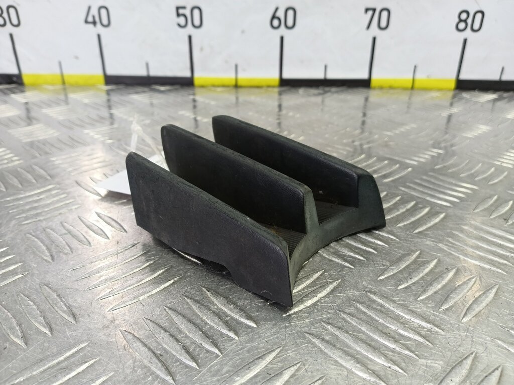 Накладка бампера переднего Б/У для MITSUBISHI PAJERO SPORT I рестайлинг (2004—2008) MR496691