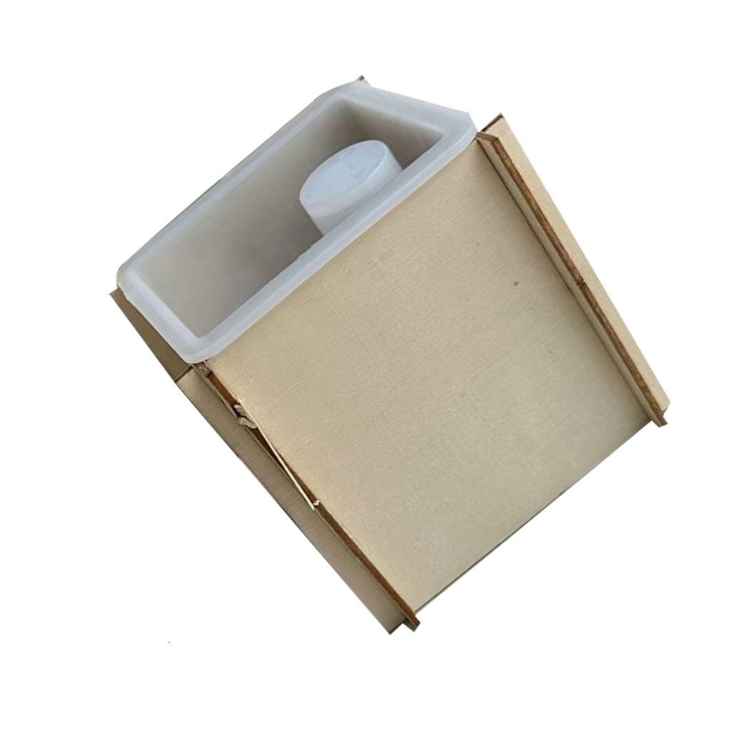 Силиконовая форма-подсвечник в виде домика