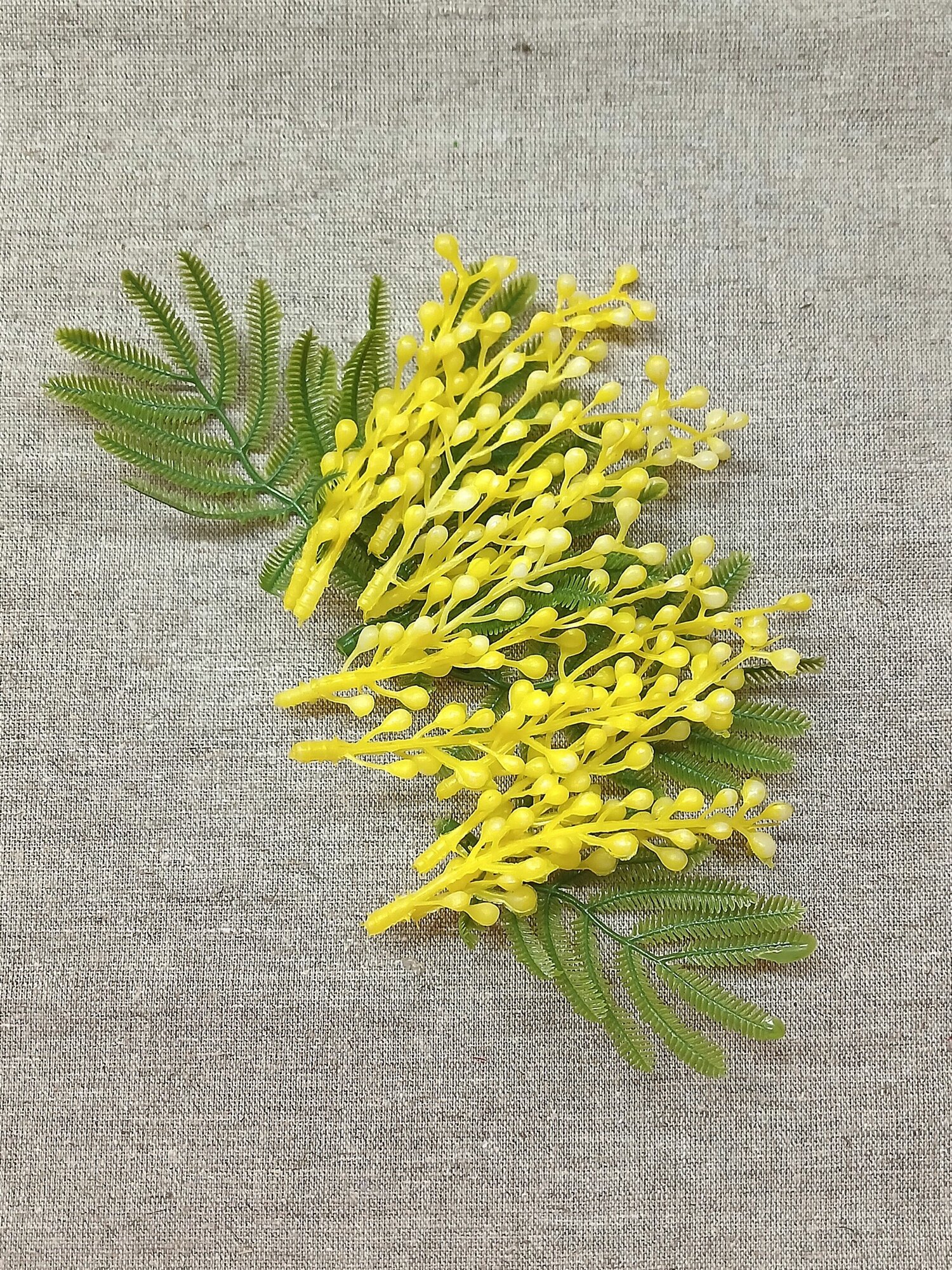 Набор для весенних поделок веточки и листья мимозы 20 элементов (15 веточек и 5 листиков)