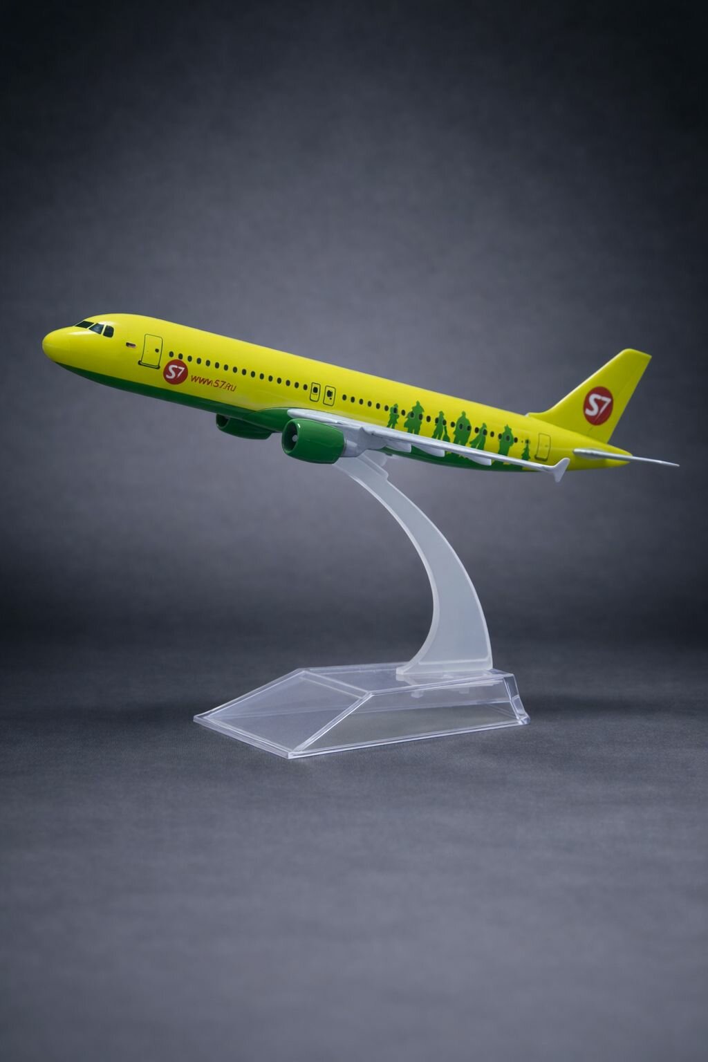 Модель самолета металлическая Airbus A320 / S7 - 15 см.