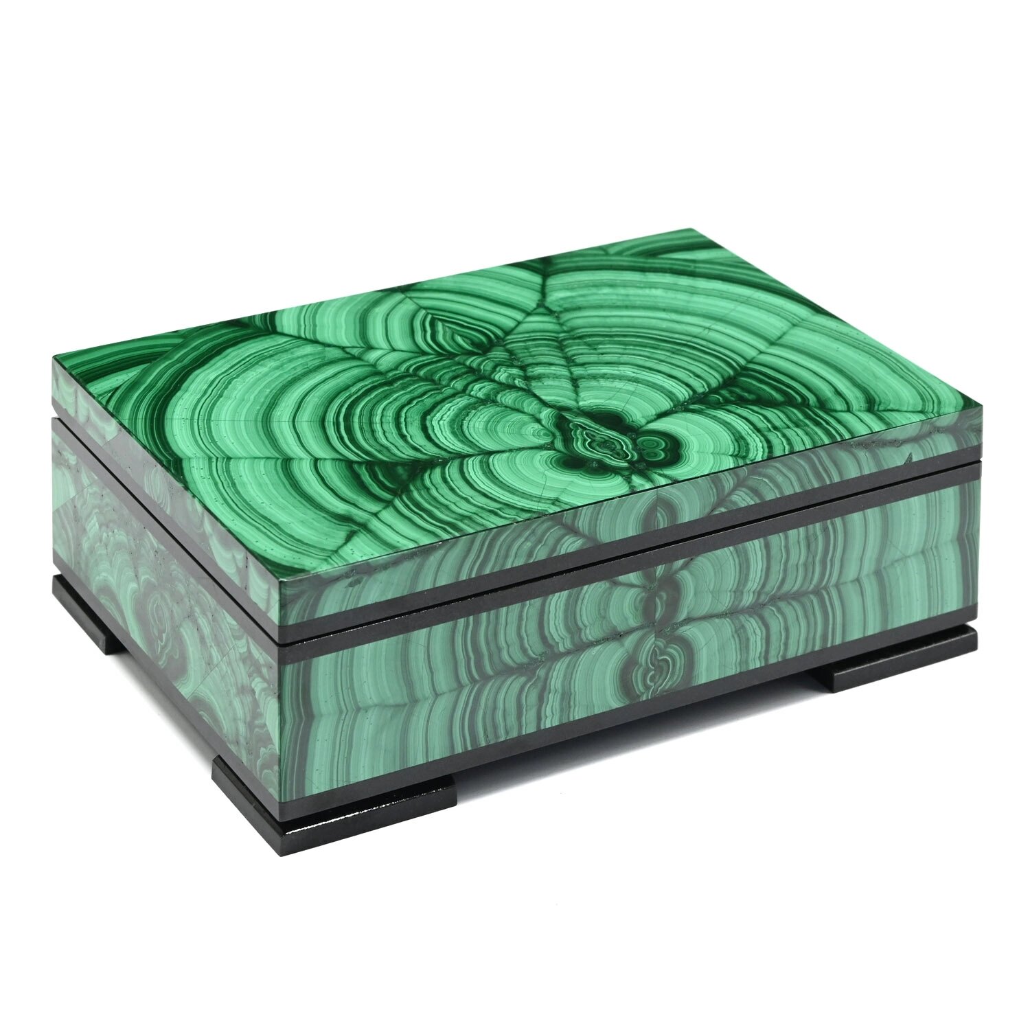 Шкатулка из малахита 140*90*50мм .