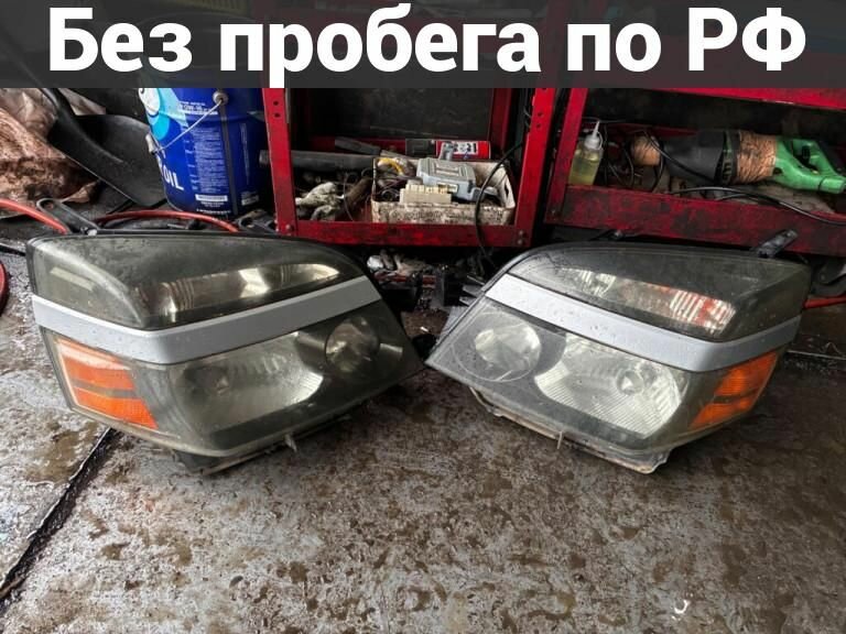 Фара с пробегом Toyota Voxy AZR60G