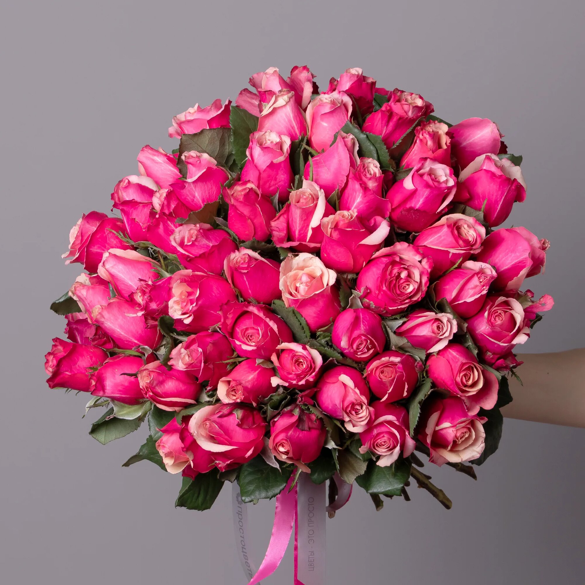 Букет из темно-розовых роз 51 шт Высота 40 см Премиум от "Простоцветы"