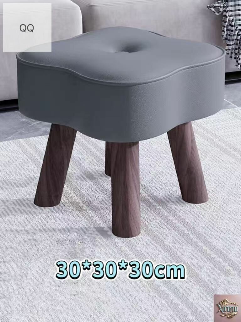 Небольшой табурет из серой кожи,30*30*30 см